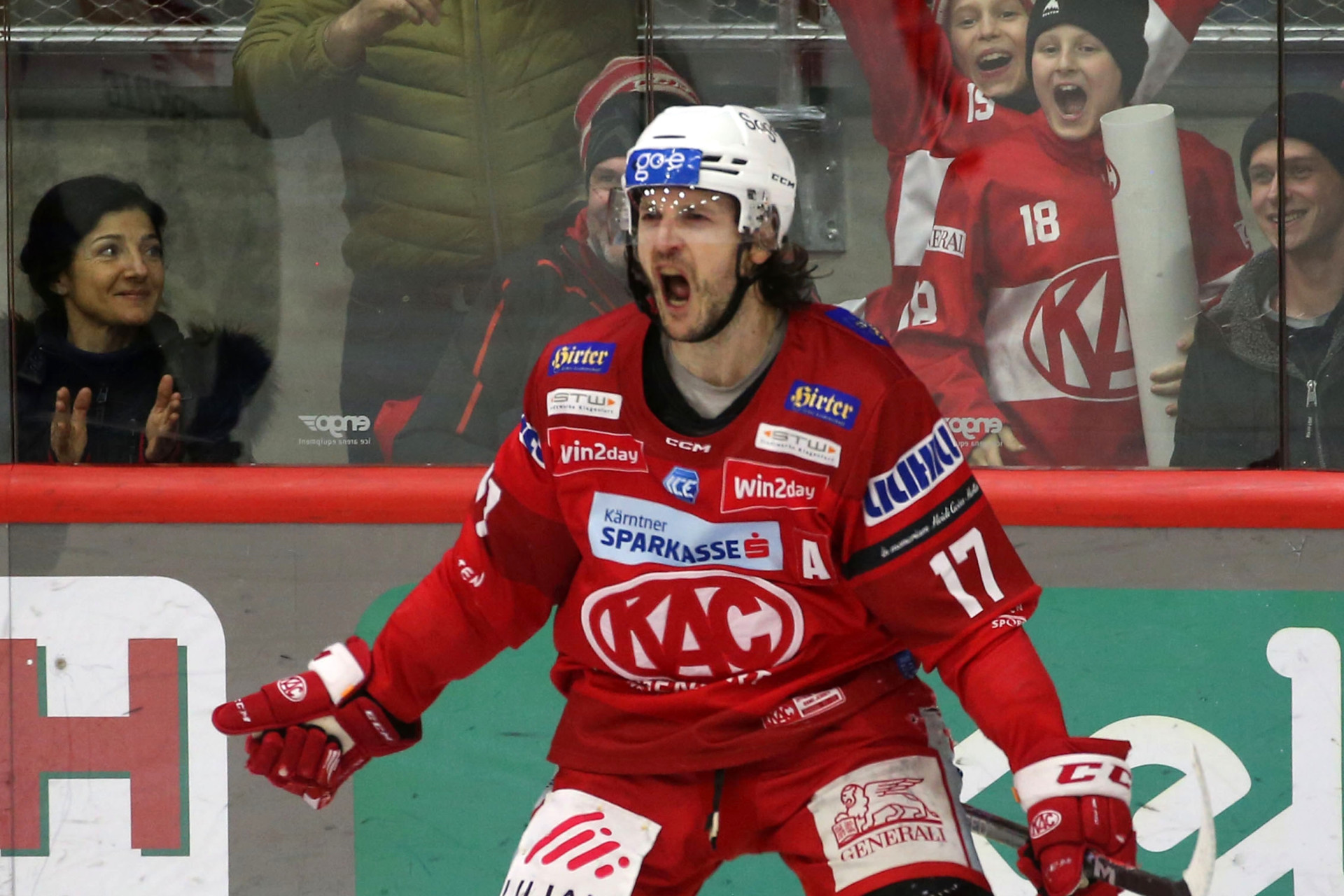 Manuel Ganahl weiterhin in Rot-Weiß – EC-KAC - Klagenfurt Eishockey